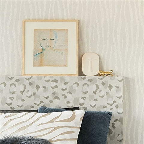 300540 Javan Silver Faux Leopard Skin Wallpaper – wallcoveringsmart