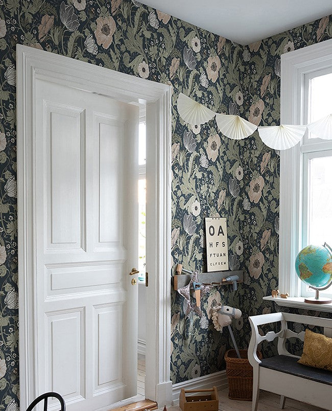 4080-44103 Anemone Navy Floral Botanical Wallpaper – wallcoveringsmart
